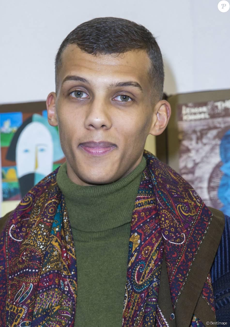 Le chanteur Stromae au défilé de mode hommes Valentino collection prêt ...