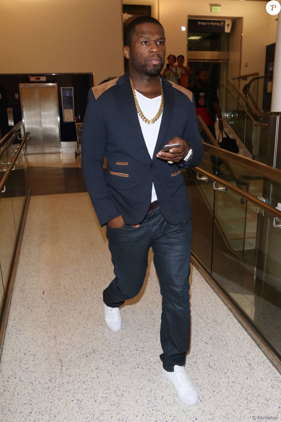 50 Cent (Curtis James Jackson III) arrive à l'aéroport de Los Angeles ...