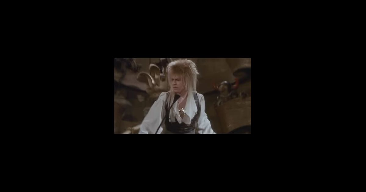 Labyrinthe avec David Bowie qui fait sa fameuse Magic Dance - Purepeople