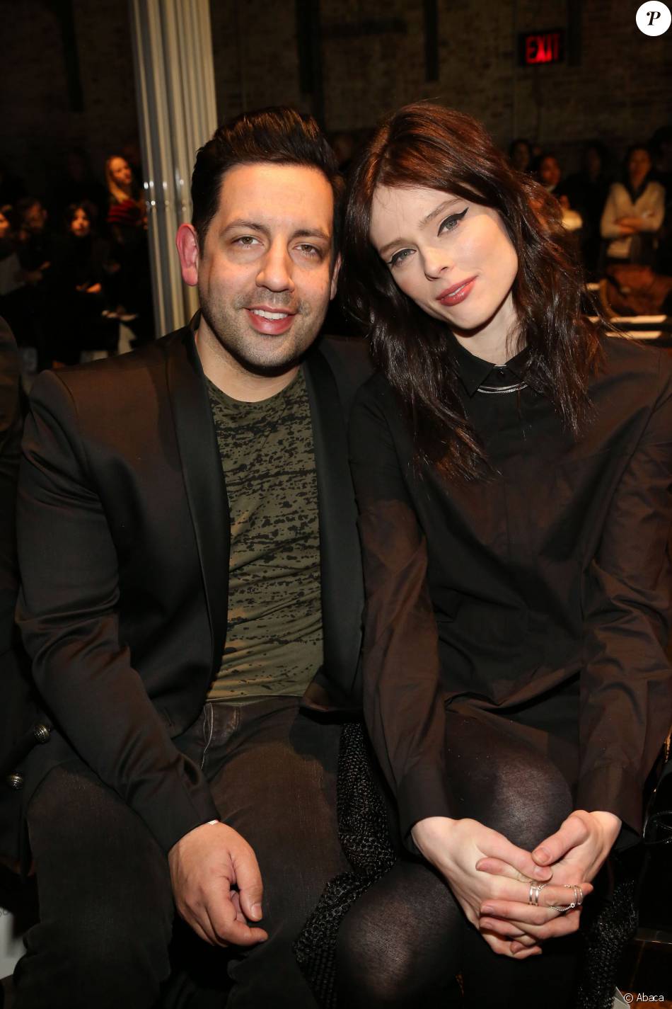 James Conran et Coco Rocha assistent au défilé des finalistes (suivi de ...
