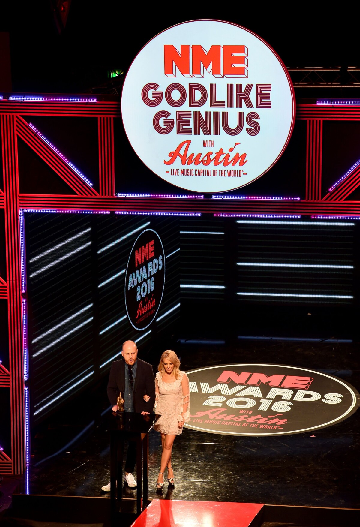 Photo : Le rédacteur en chef du magazine NME Mike Williams et Kylie ...