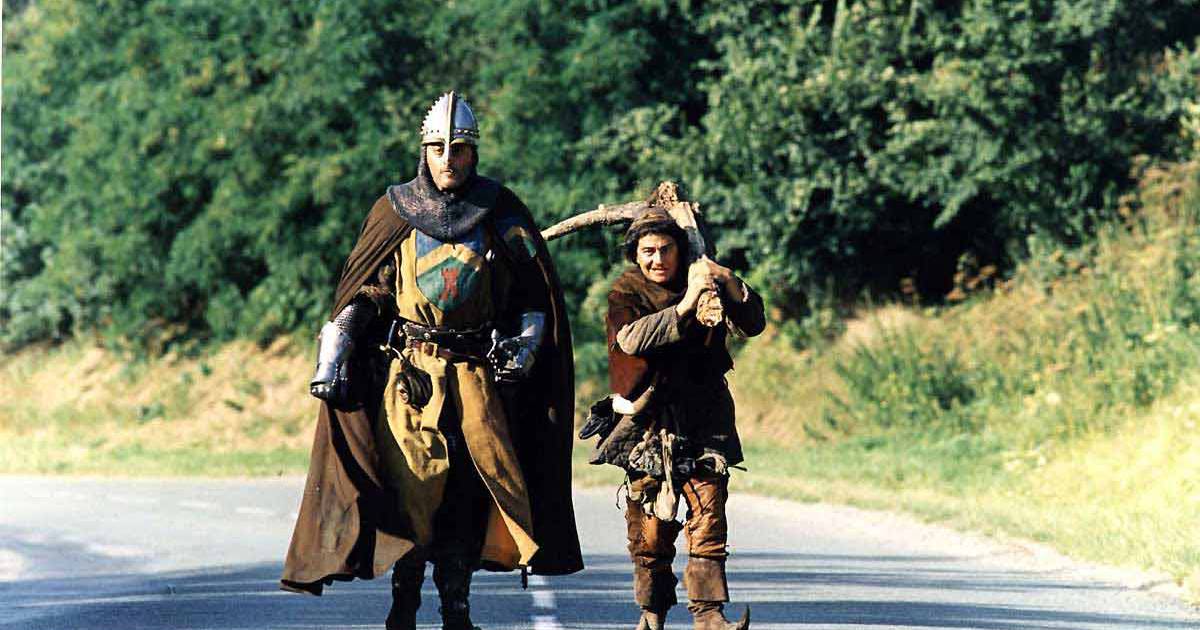 Les Visiteurs : Cinq choses à savoir sur la comédie culte - Purepeople