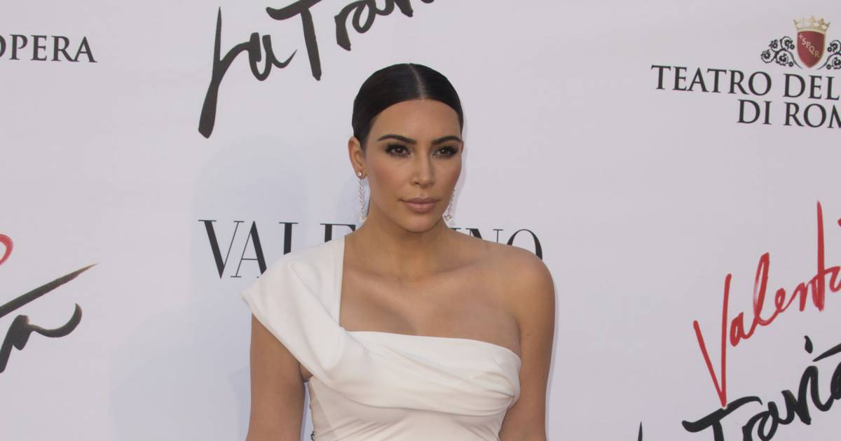Kim Kardashian attending La Traviata premiere at Teatro dell'Opera in ...