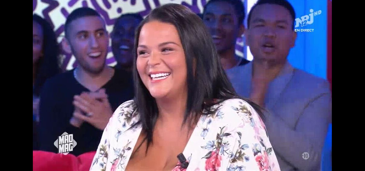 Photo : Sarah Fraisou des "Anges 8" sur le plateau du "Mad Mag", lundi ...