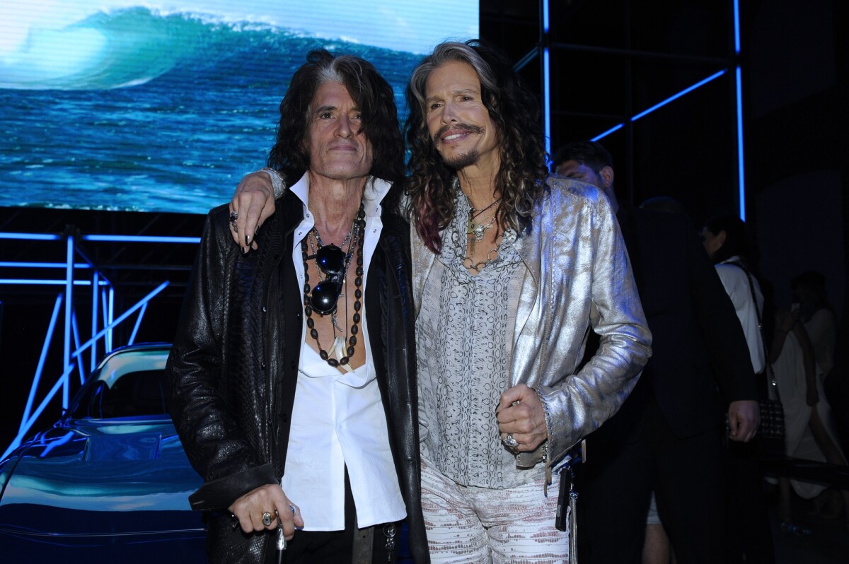 Photo : Joe Perry , Steven Tyler - People au défilé Roberto Cavalli ...