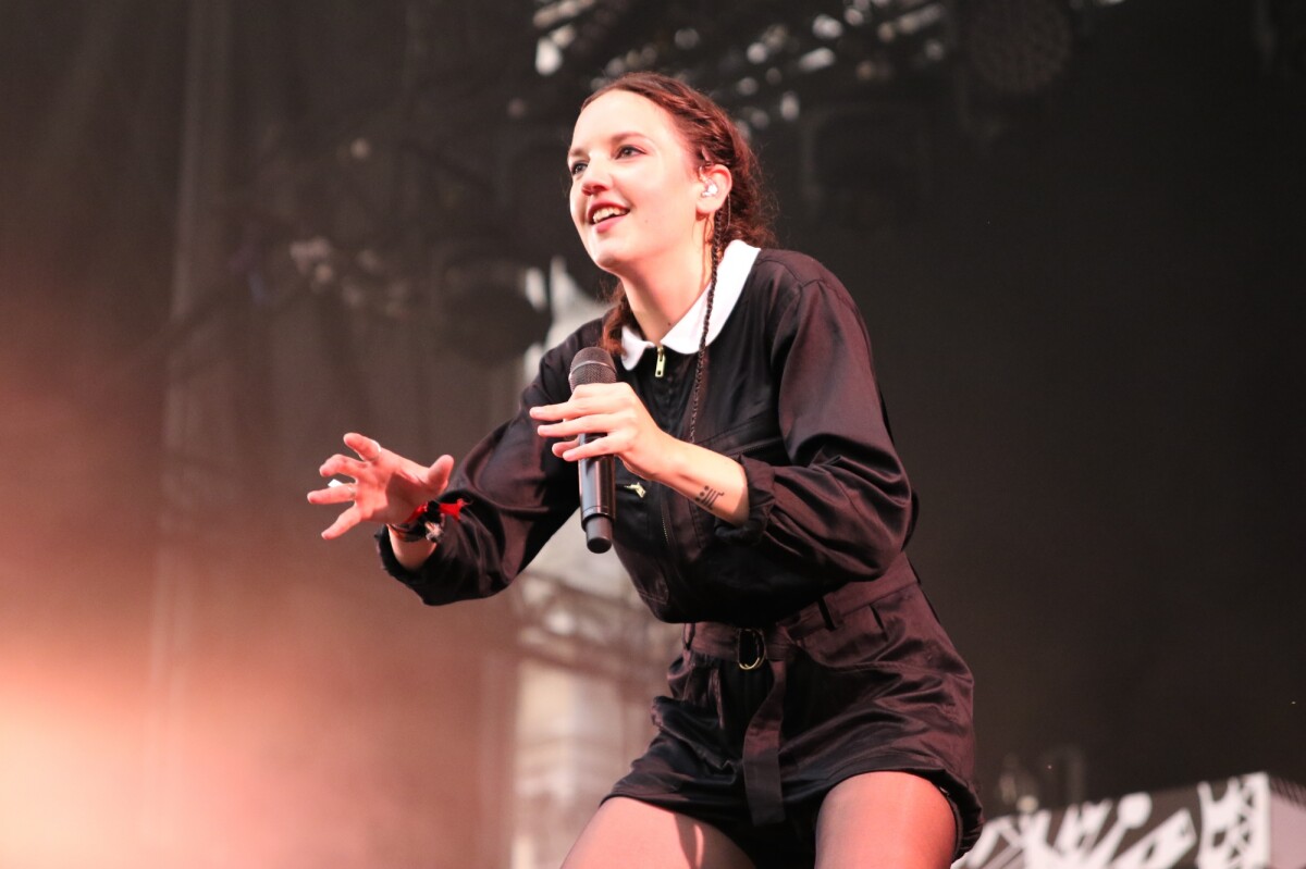Photo : La chanteuse Jain en concert lors du Fnac Live Festival 2016 ...