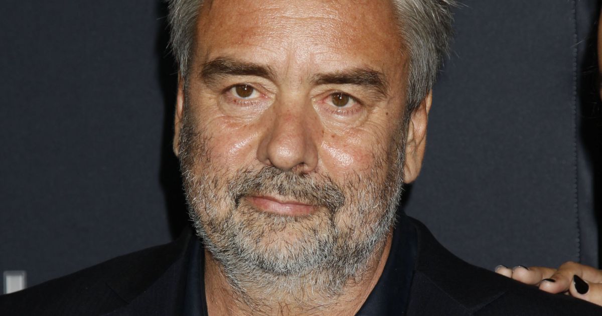 Luc Besson à la première du film Unbroken à Hollywood, le 15 décembre ...