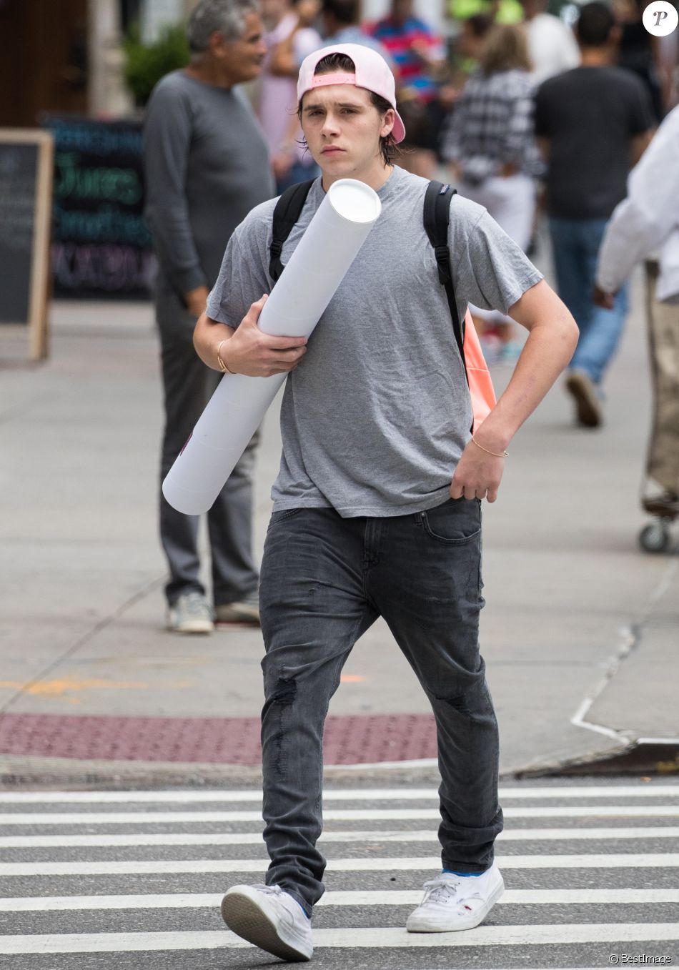 Exclusif - Brooklyn Beckham à New York le 29 juillet 2016. - Purepeople