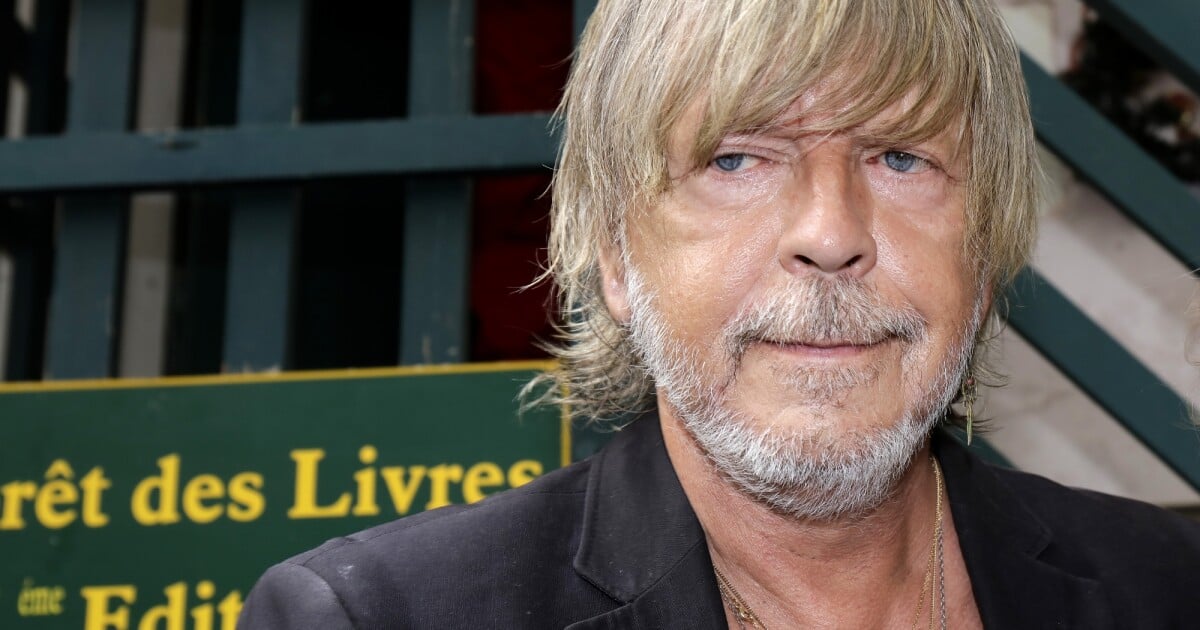 Renaud : Déclaration choc, tatouage du Christ et groupies à la Forêt ...