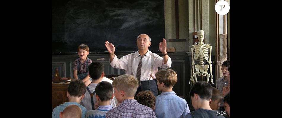 Le film Les Choristes : Maxence Perrin assis à côté de Gérard Jugnot ...