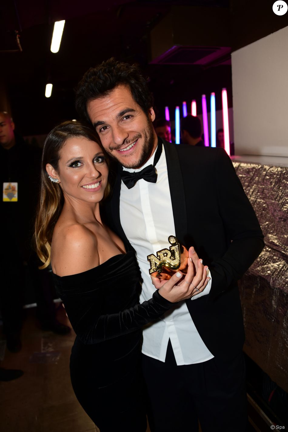 Amir et sa compagne Lital aux NRJ Music Awards 2016, le 12 novembre à ...