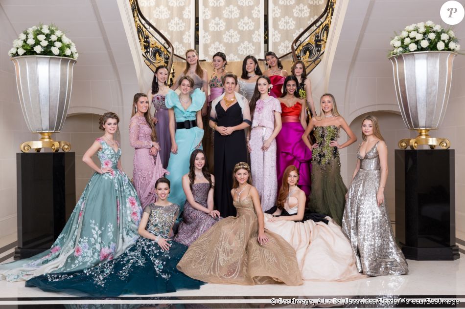 Photo de Groupe - Katja Henke, directrice générale de l'hôtel The ...