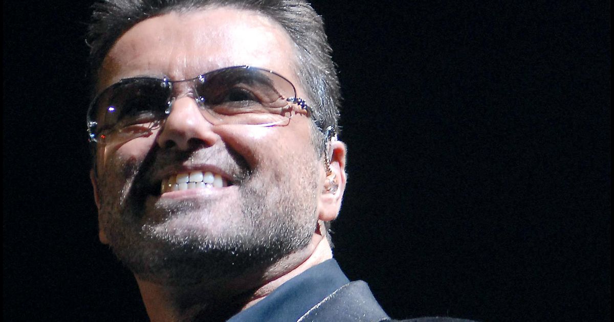 George Michael en concert à Dublin en 2006. Le chanteur anglais est ...