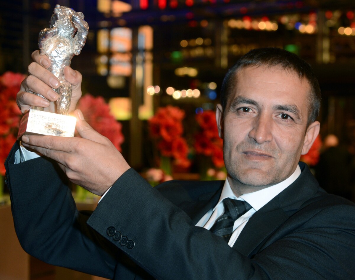 Photo : Nazif Mujic avec Ours d'argent du meilleur acteur pour La Femme ...