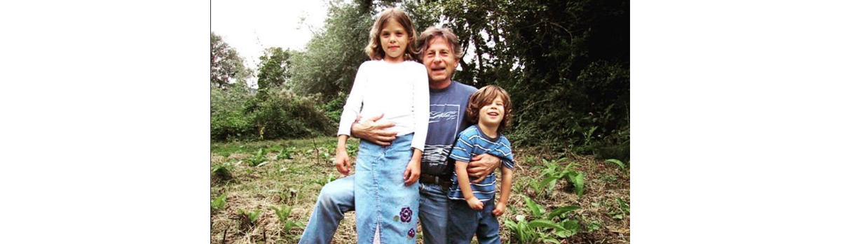 Photo : Morgane Polanski pose avec son père Roman et son petit frère ...