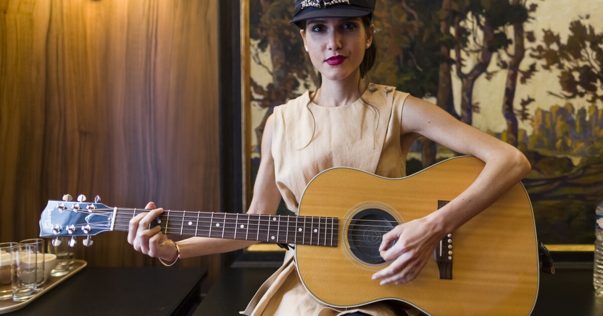 Joyce Jonathan : "C'est hyper dur d'avoir une relation amoureuse ...