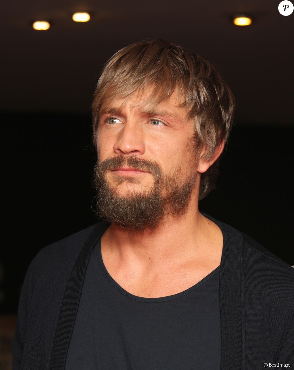 Jérémie Renier - Avant-première du film ' Ni le ciel ni la terre' à l ...