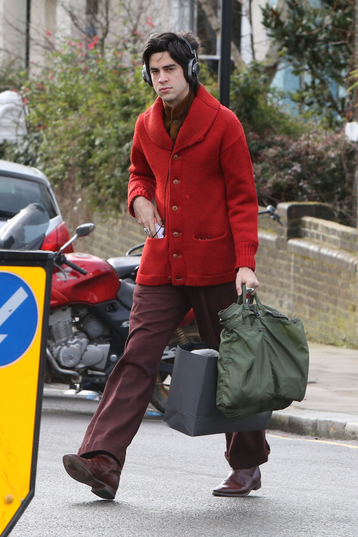 Photo : Exclusif - Thomas Cohen dans les rues de Londres, le 20 février ...