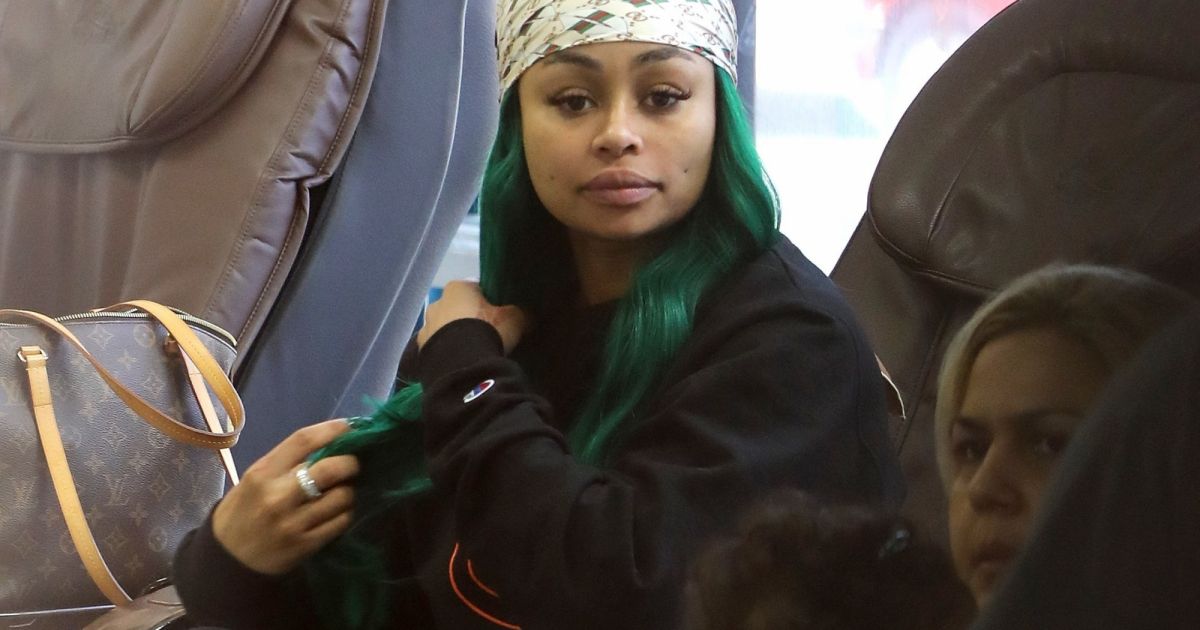 Blac Chyna dans une salon de manucure avec sa fille Dream à North ...