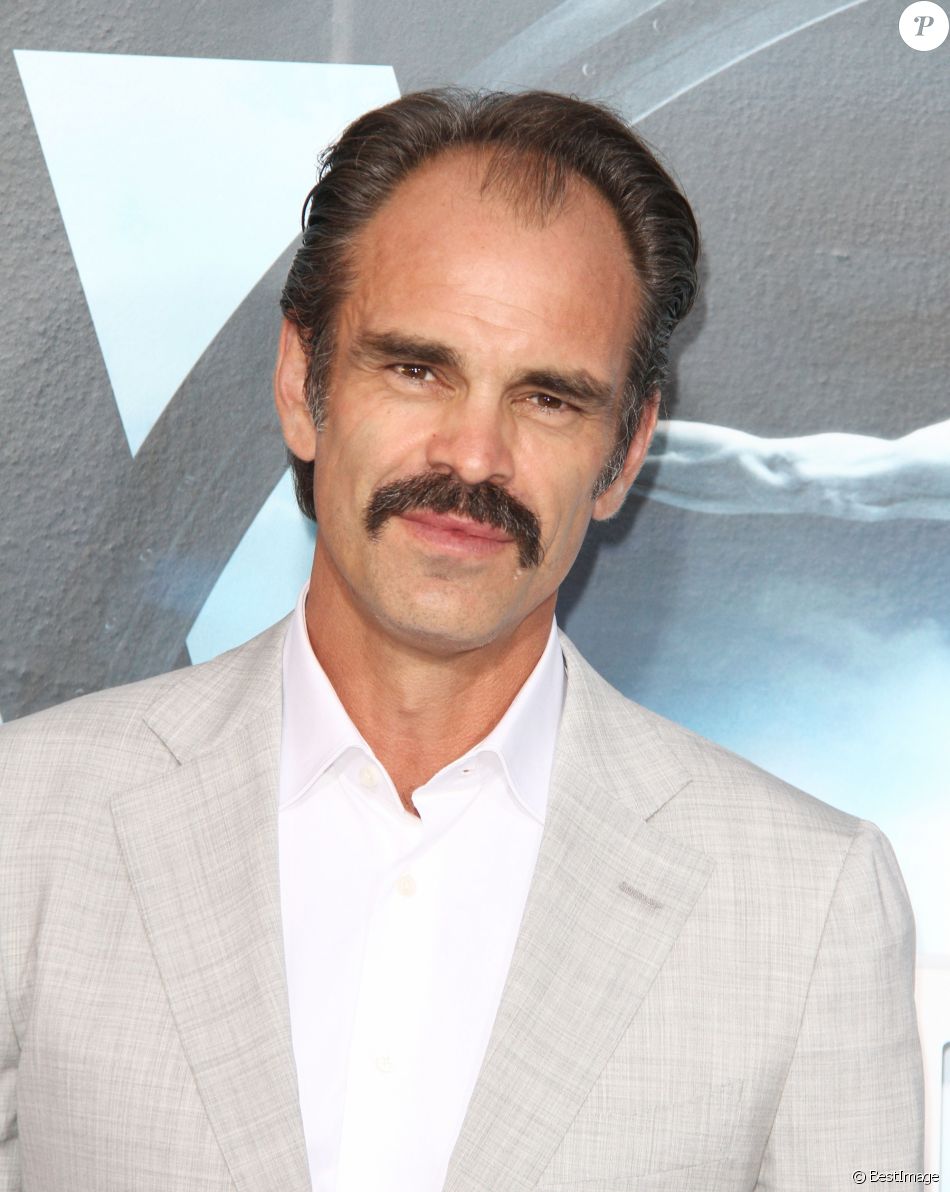 Steven Ogg à la première de 'Westworld' au Chinese theatre à Los ...