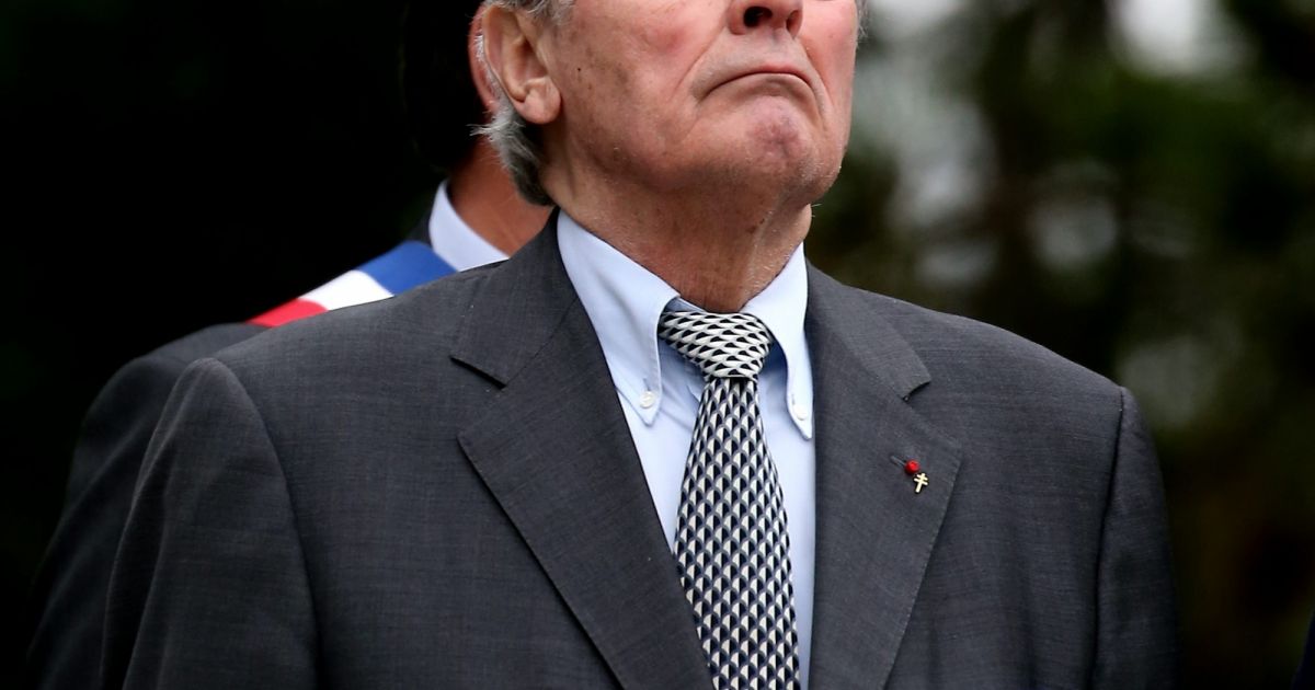 Alain Delon participe aux commémorations du 76e anniversaire de l'Appel ...