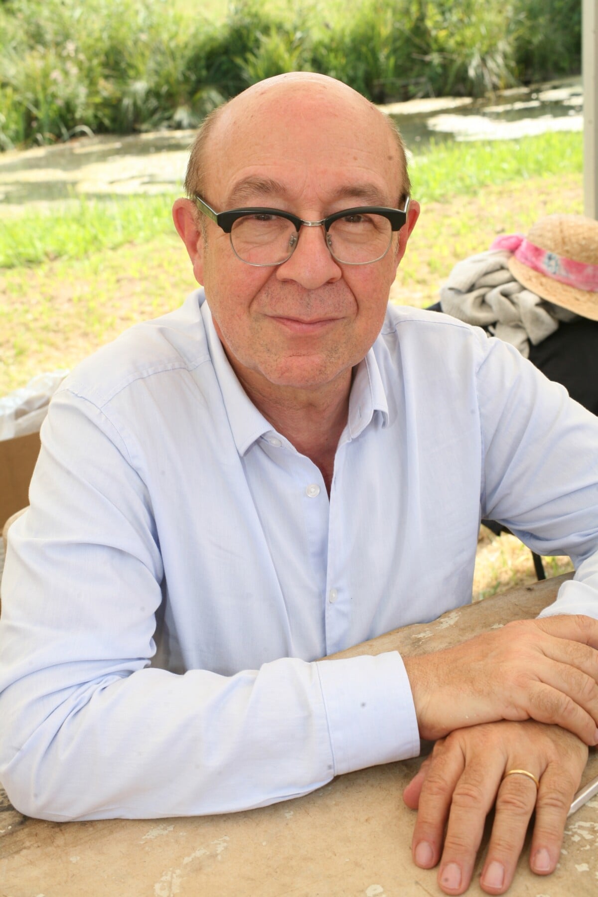 Photo : Jacques Pessis lors de la 22ème édition de la "Forêt des livres ...