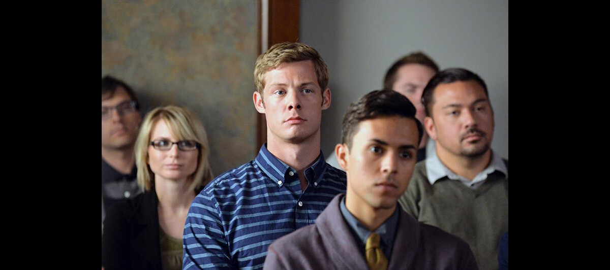 Photo : Brandon Jones dans la série "Pretty Little Liars". - Purepeople