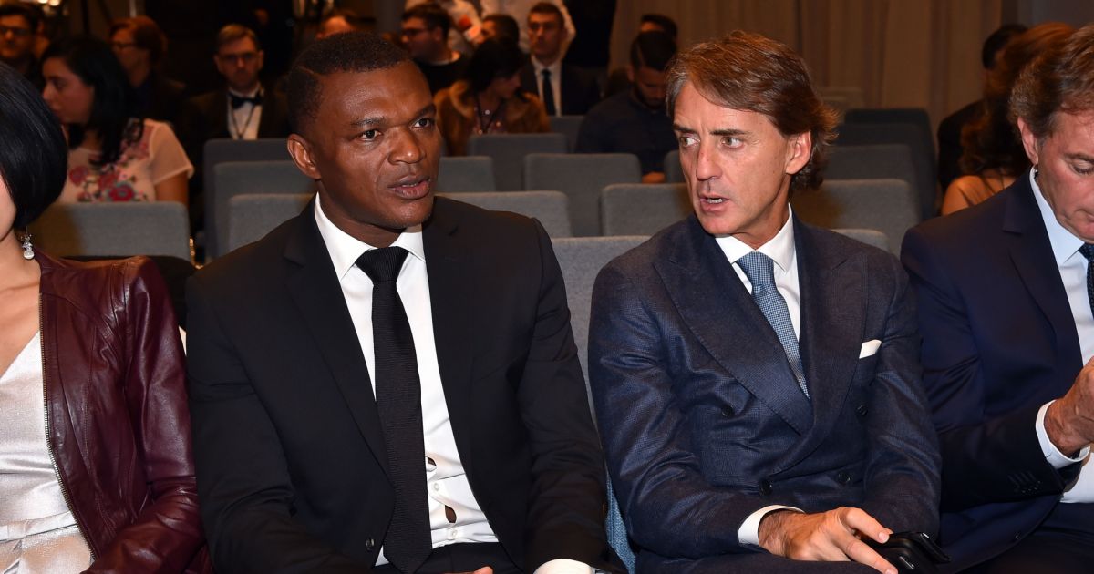 Marcel Desailly et Roberto Mancini lors de la 15e édition du Golden ...