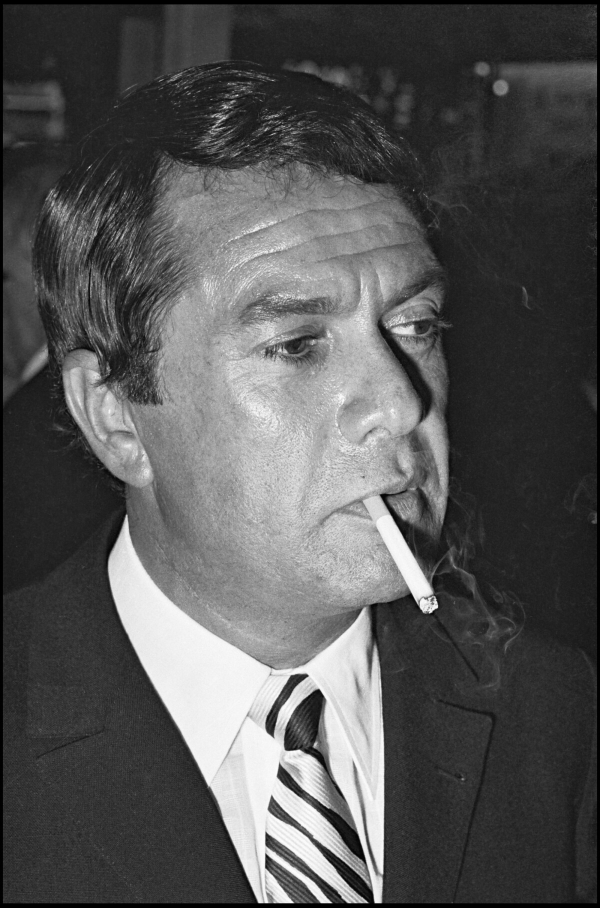 Photo : Robert Hirsch en 1966 à Paris - Purepeople