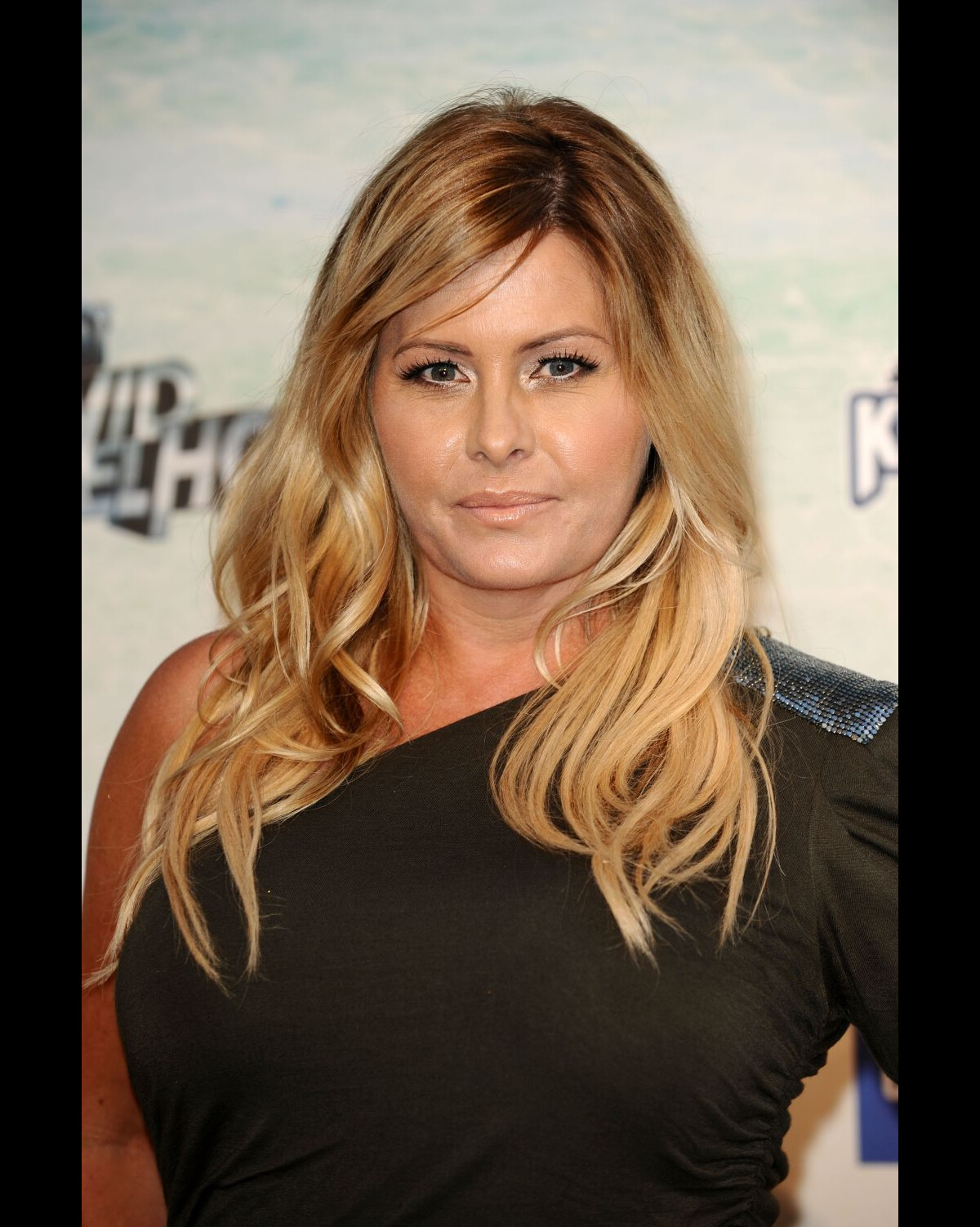Vidéo : Nicole Eggert à Los Angeles, le 1er août 2010. - Purepeople