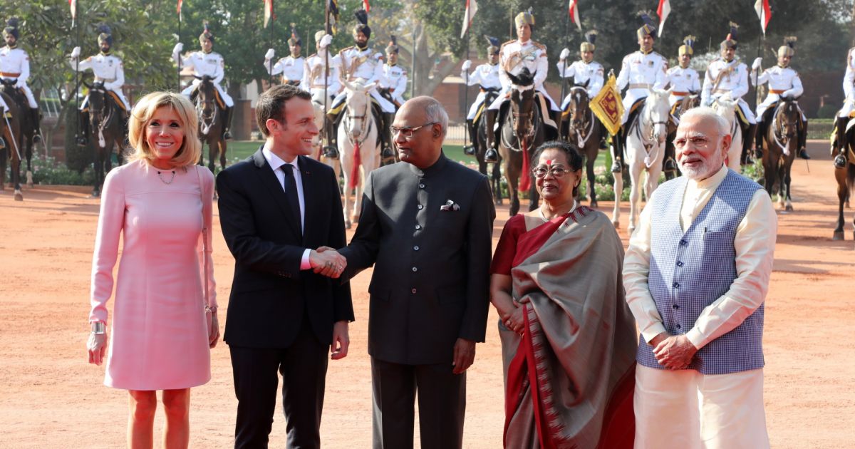 La première dame Brigitte Macron, Le président Emmanuel Macron, Le ...