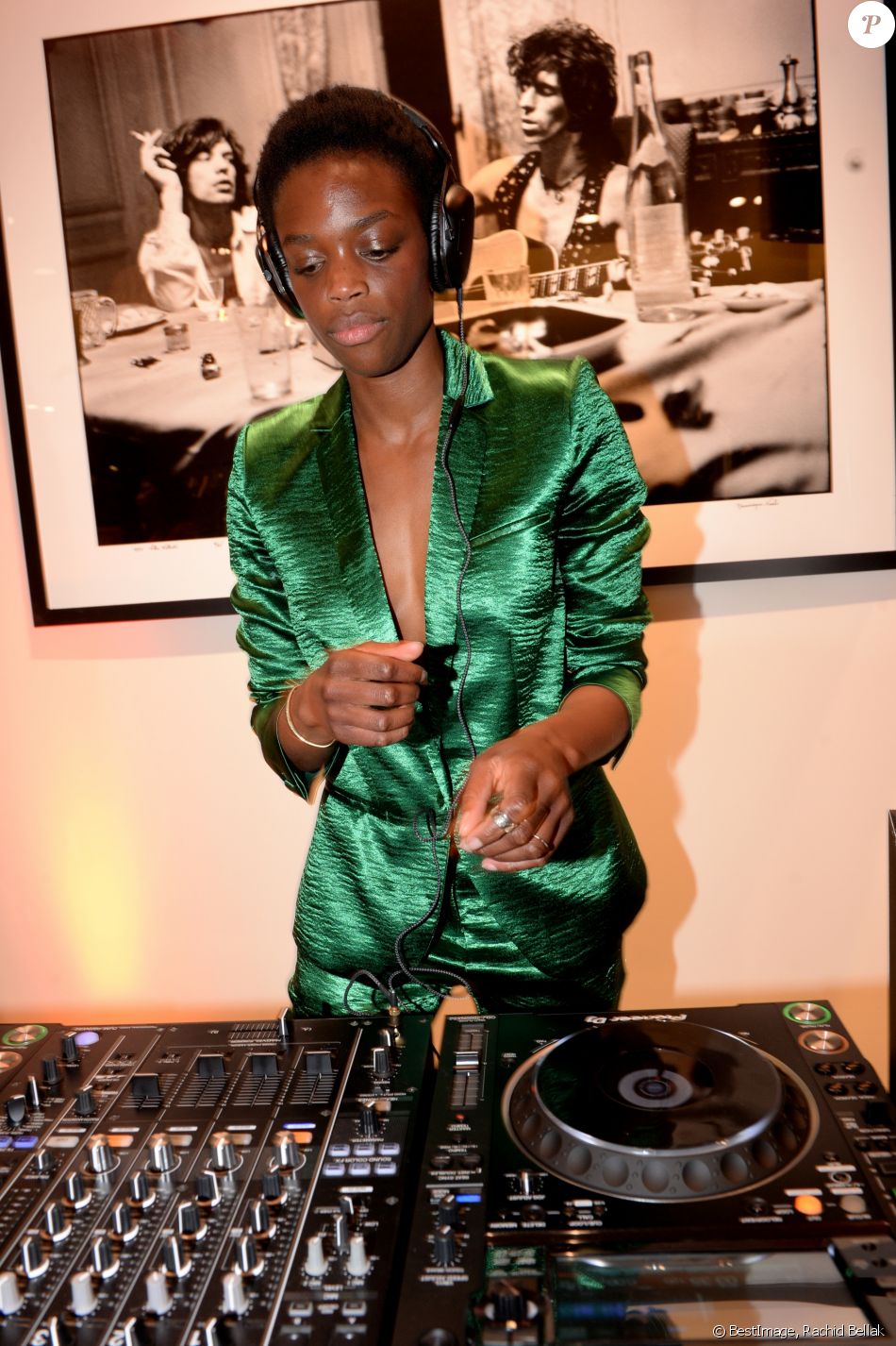 Exclusif - La Djette Santana lors de l'inauguration de la boutique Ba ...