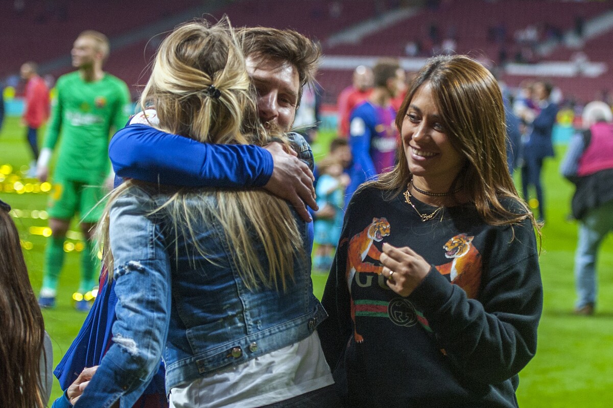 Photo : Lionel Messi avec sa femme Antonella Roccuzzo et Sofia Balbi ...