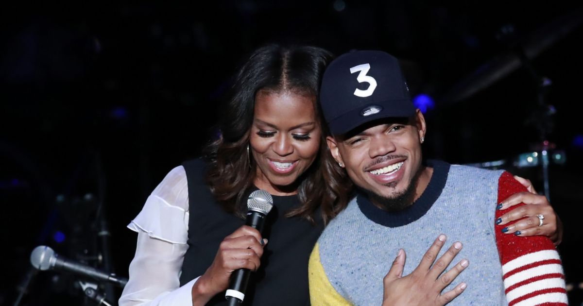 Michelle Obama et Chance the Rapper à la Wintrust Arena de Chicago le ...