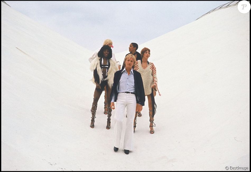 Claude François et ses Clodettes à Deauville, le 12 septembre 1976 ...