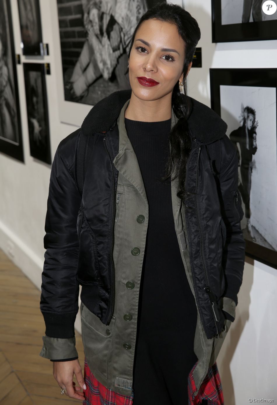 La chanteuse Shy'm - Vernissage de l'exposition The Spirit of Rock du ...