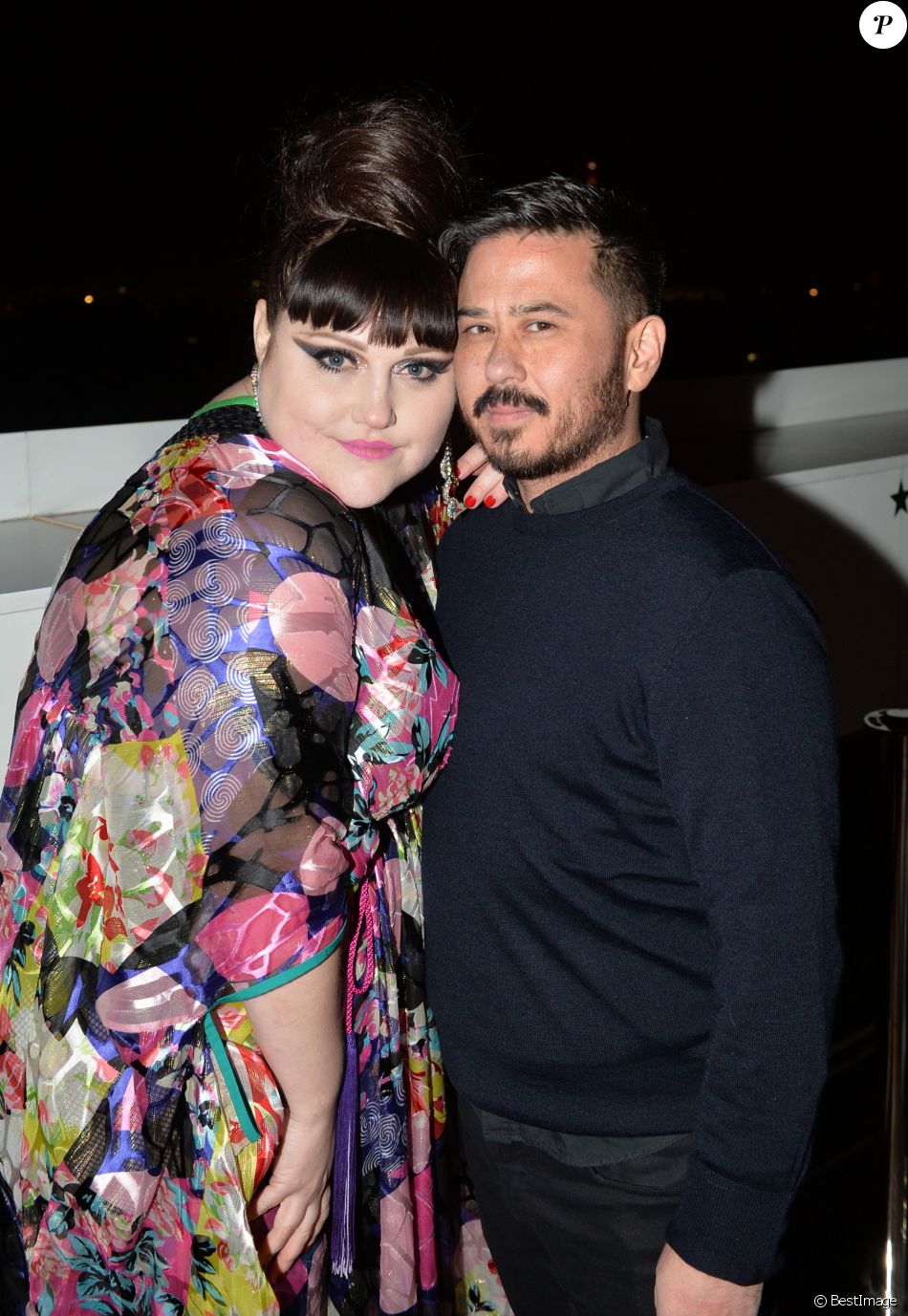 Exclusif - Beth Ditto embrasse son nouveau compagnon Teddy Kwo sur la ...