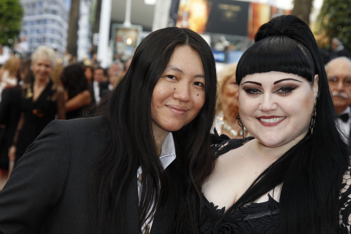 Photo : Beth Ditto et sa compagne Kristin à Cannes en 2012. - Purepeople