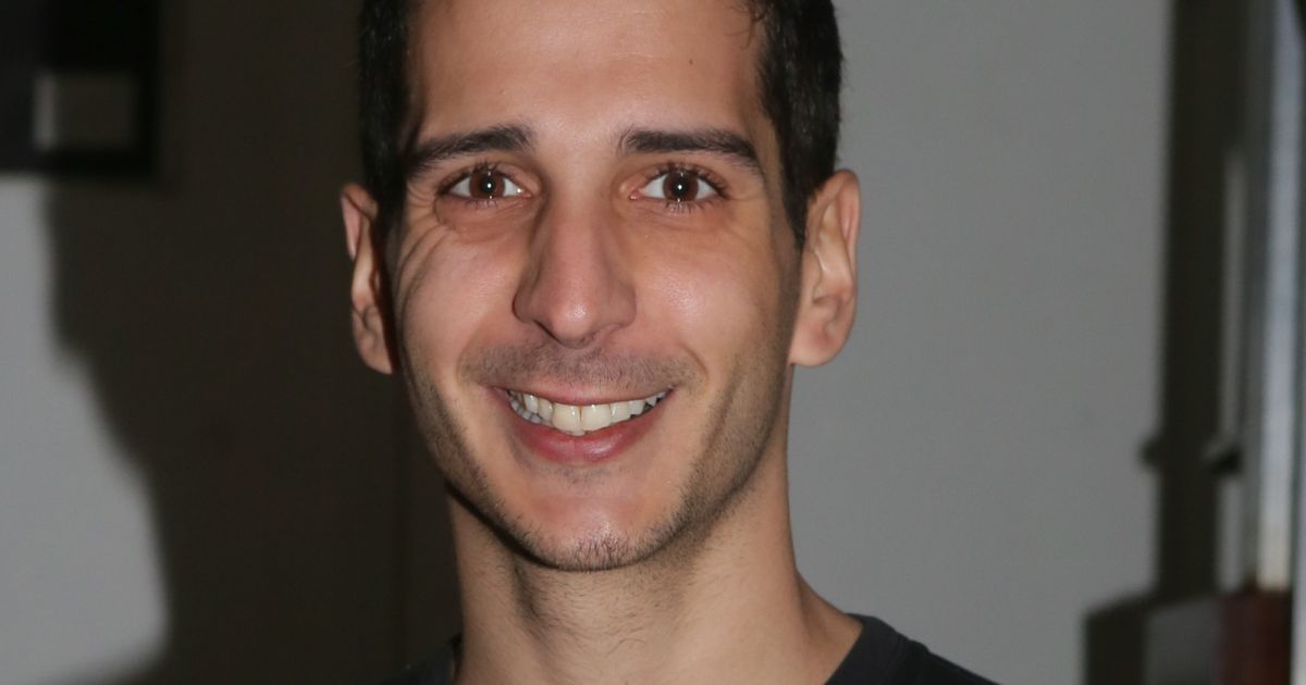 Kevin Elarbi lors de la remise des prix du Festival Cours Charlie ...