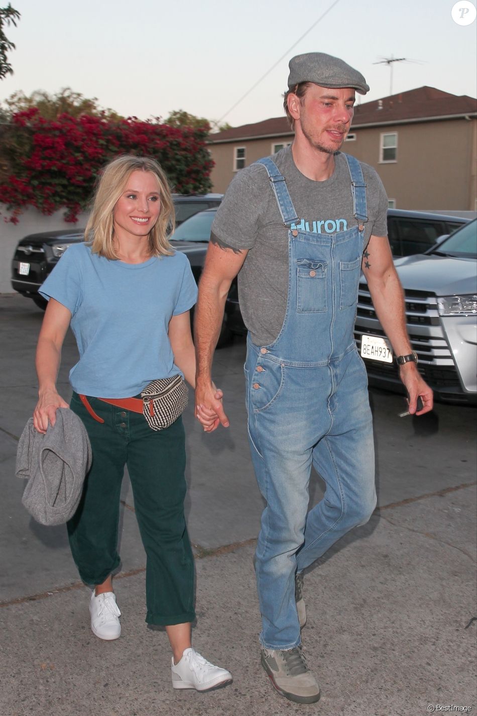 Exclusif - Kristen Bell et son mari Dax Shepard arrivent au spectacle ...