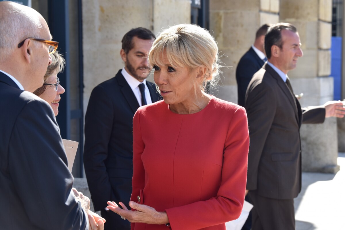 Photo : La première Dame Brigitte Macron, le maire de Rouen Yvon Robert ...