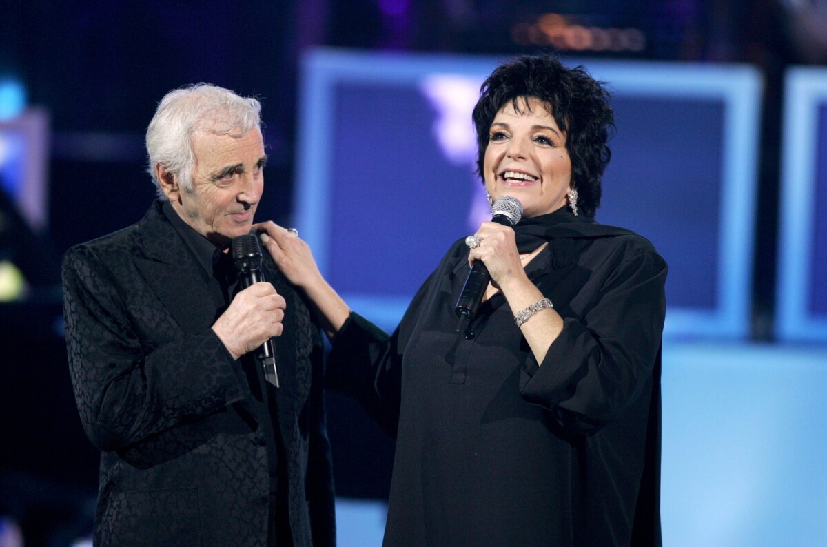 Photo : EXCLUSIF - Charles Aznavour et Liza Minelli à Paris en mai 2004 ...