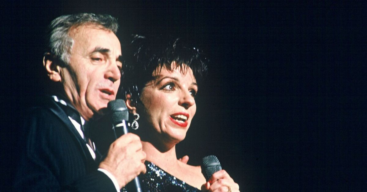 Charles Aznavour et Liza Minelli à Paris en 1987. - Purepeople