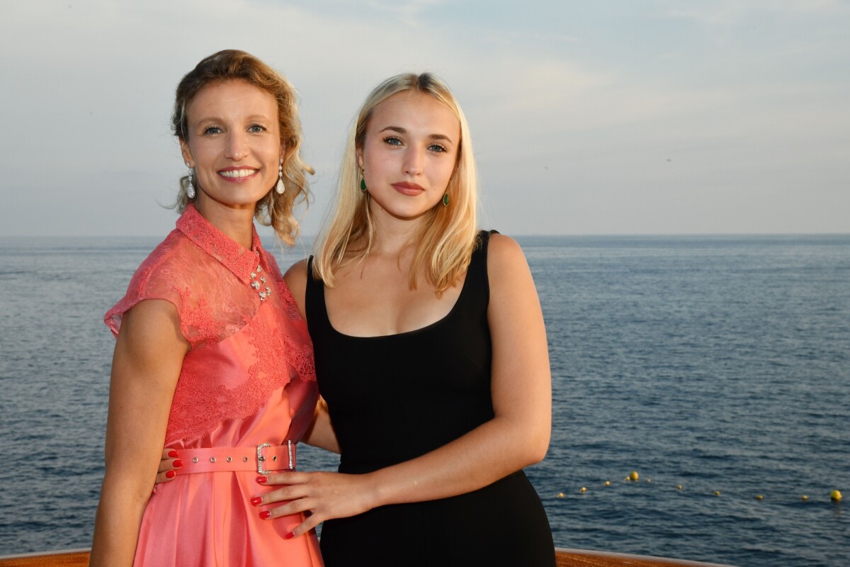 Photo : Exclusif - Alexandra Lamy et sa fille Chloé Jouannet - 6ème ...