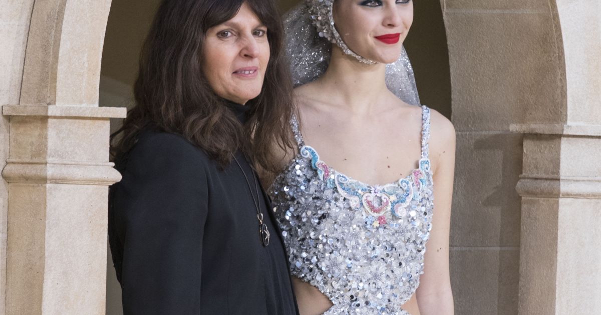 Virginie Viard et le top model Vittoria Cerretti - Deuxième défilé de ...