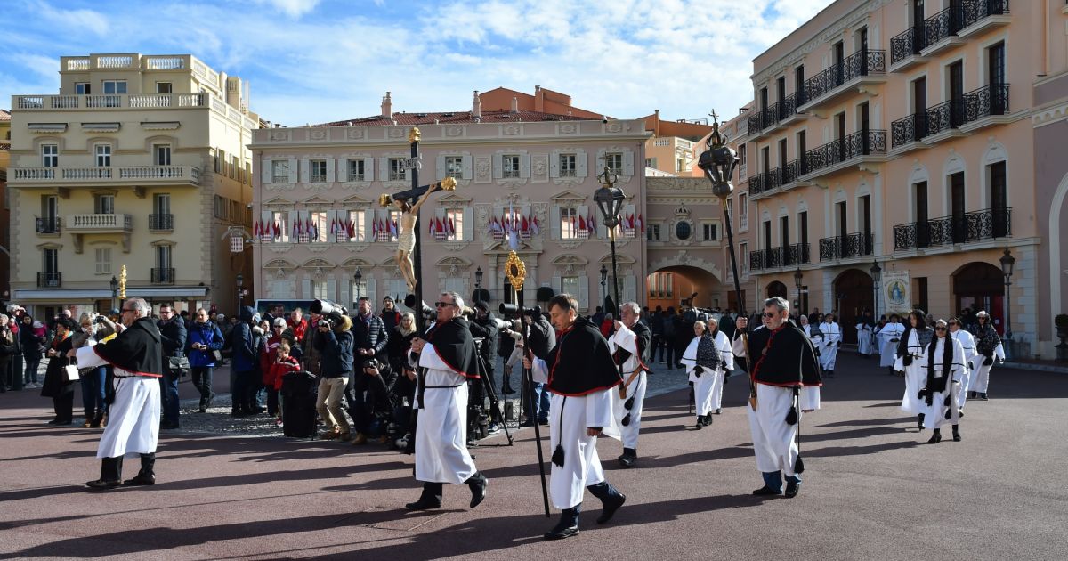 Image de la procession des reliques de Sainte Dévote à Monaco le 27 ...