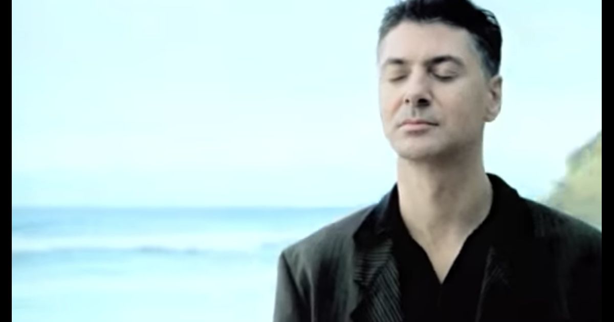 Etienne Daho - Au commencement - Premier extrait de l'album Eden, paru ...