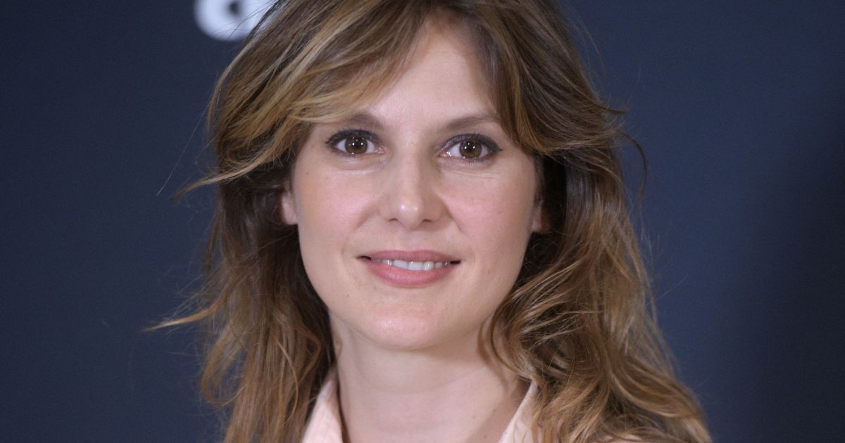 Elodie Navarre - Photocall du 9ème dîner de gala des Nuits En Or 2019 à ...