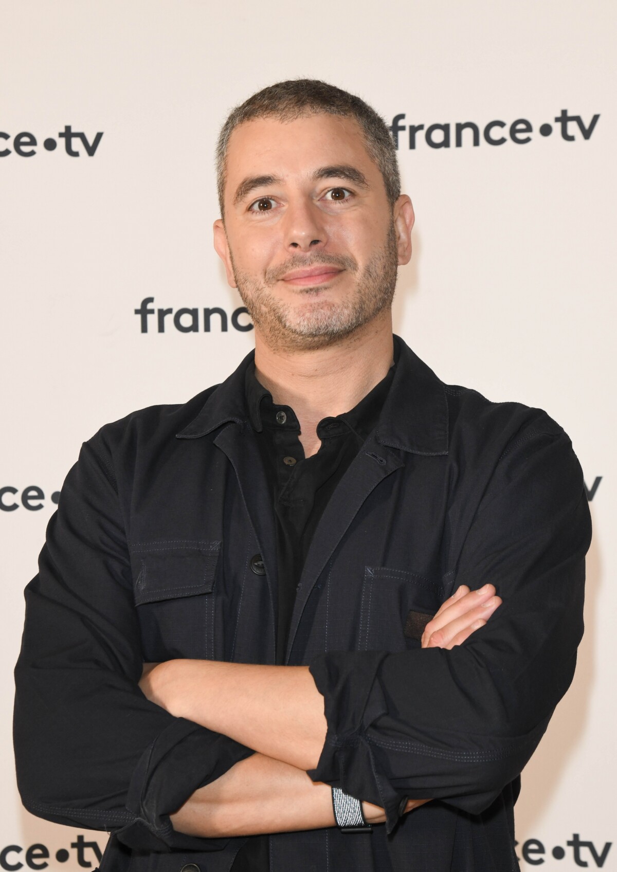 Photo : Ali Baddou au photocall de la conférence de presse de France 2 ...