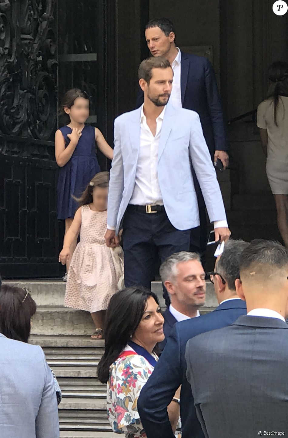 Exclusif - Marc-Olivier Fogiel avec son mari François Roelants et leurs ...